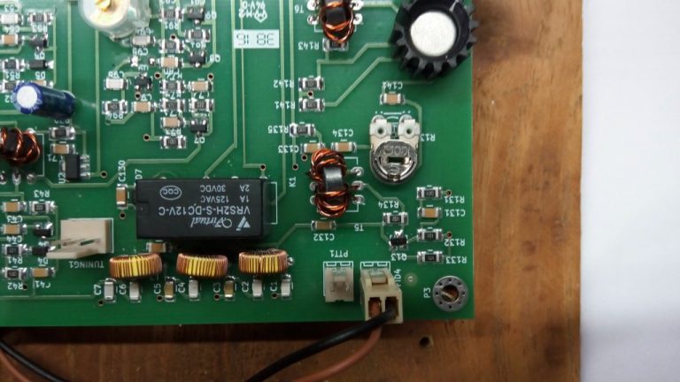 Wiring up the BITX40 – HF SIGNALS